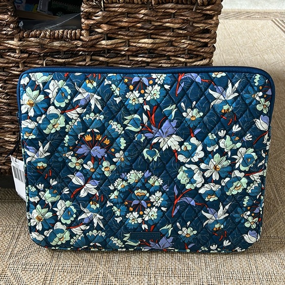 Vera Bradley | Bags | Vera Bradley Laptop Sleeve Floral Bursts Nwt Bag ...